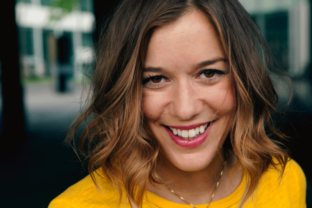 Eva Nidecker - Exklusiv für Ihren Event bei Andreas & Conrad buchen!